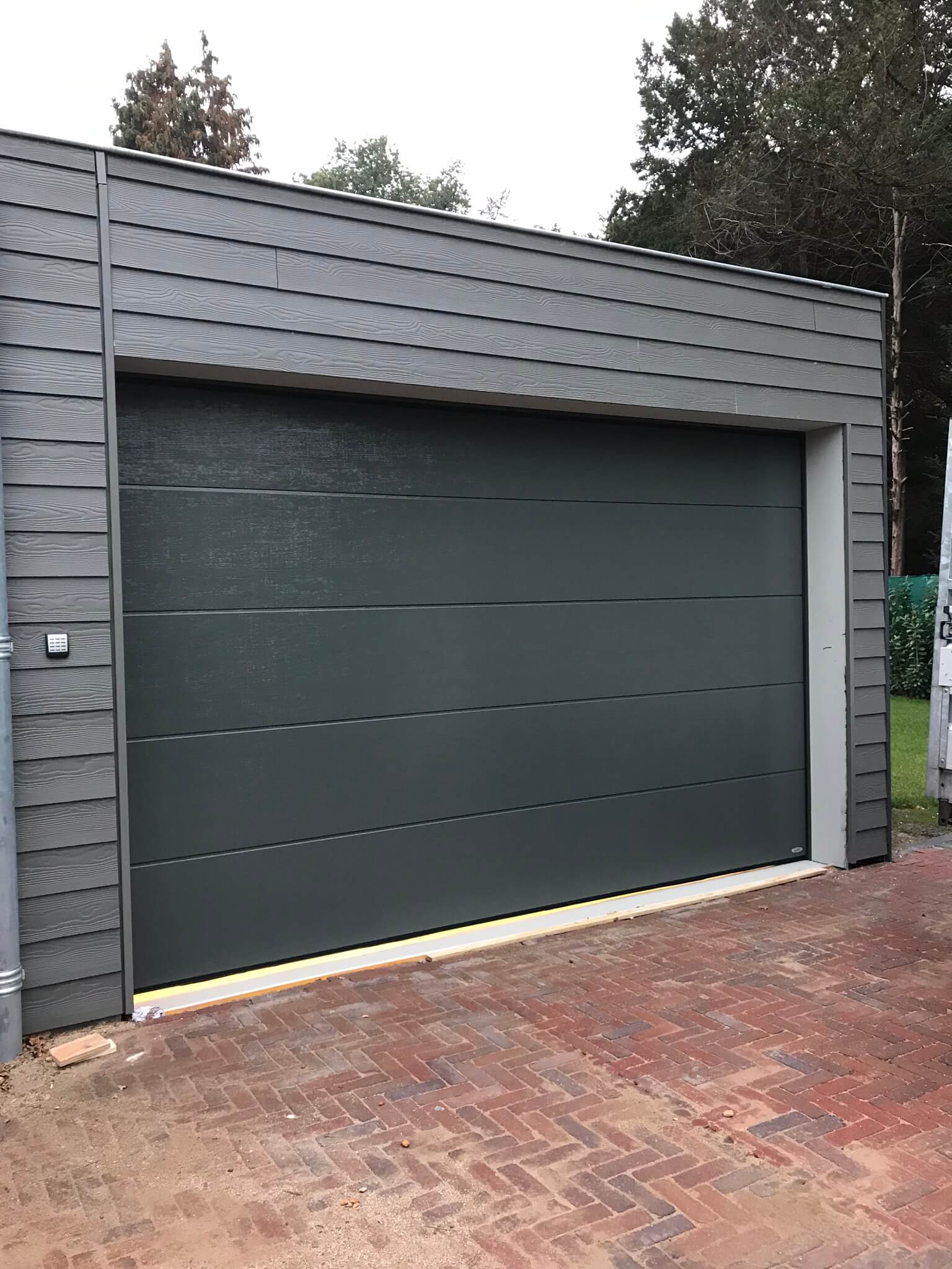 Novoferm ISO 45 Woodgrain Oegstgeest - Van IJperen Garagedeuren